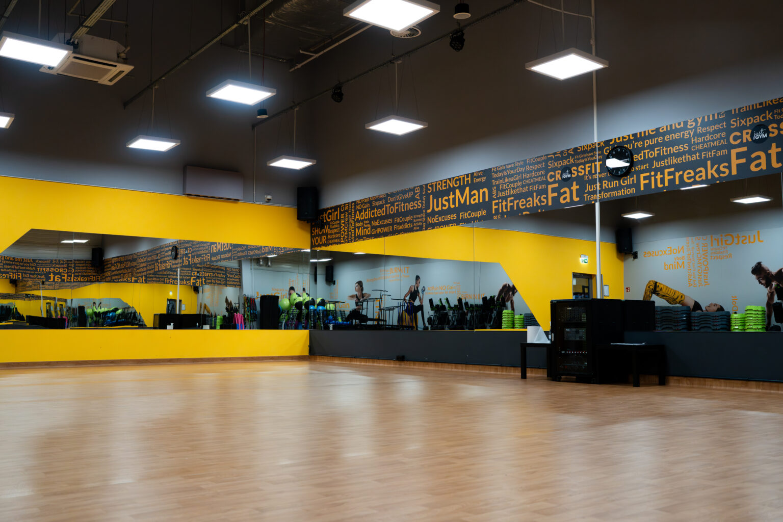 Just GYM - modern gyms 24/7 with no contracts and no hooks